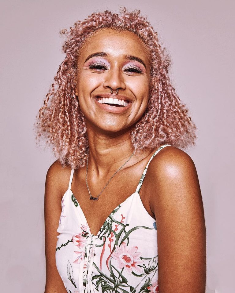 Cabelo rosé gold: 25 fotos, tutoriais e produtos para um visual sofisticado