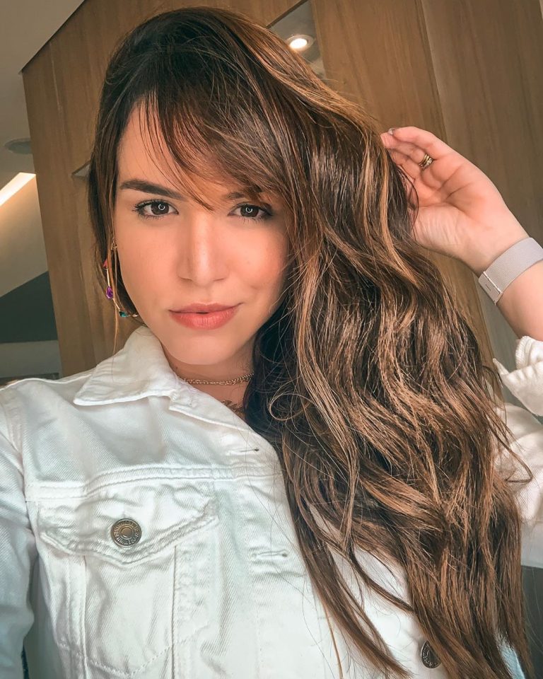 Franja desfiada: 45 opções para mudar de visual o quanto antes