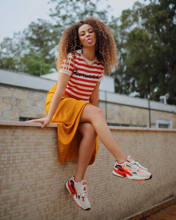 Looks com tênis: 45 inspirações que mesclam conforto e estilo