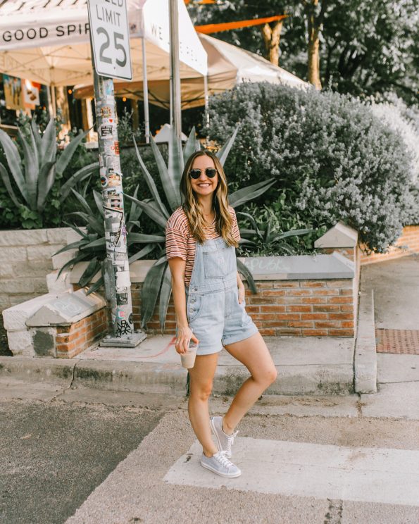 Looks com tênis: 45 inspirações que mesclam conforto e estilo