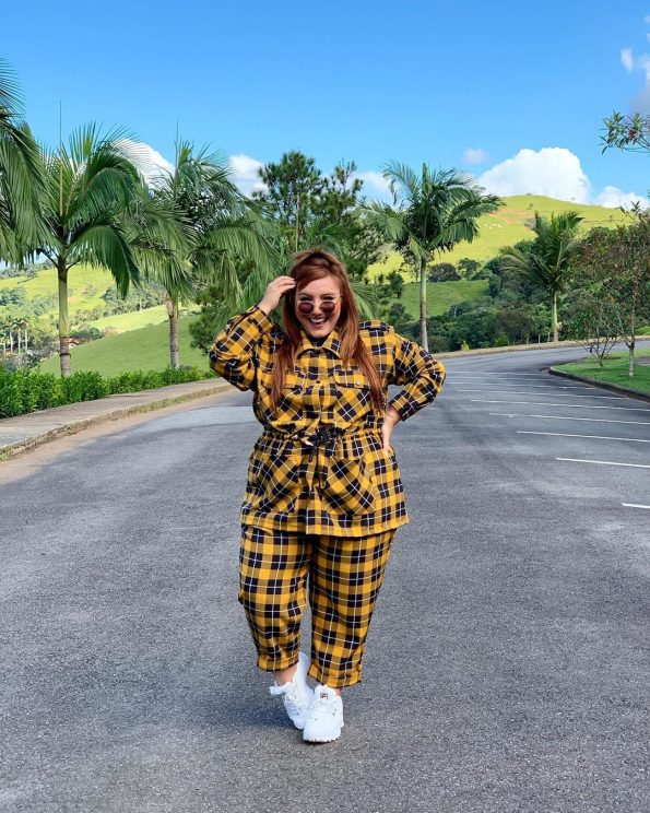 Looks com tênis: 45 inspirações que mesclam conforto e estilo