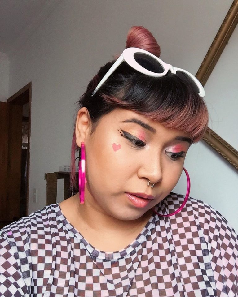 Penteados com franja: dicas e tutoriais para ser a estrela da festa