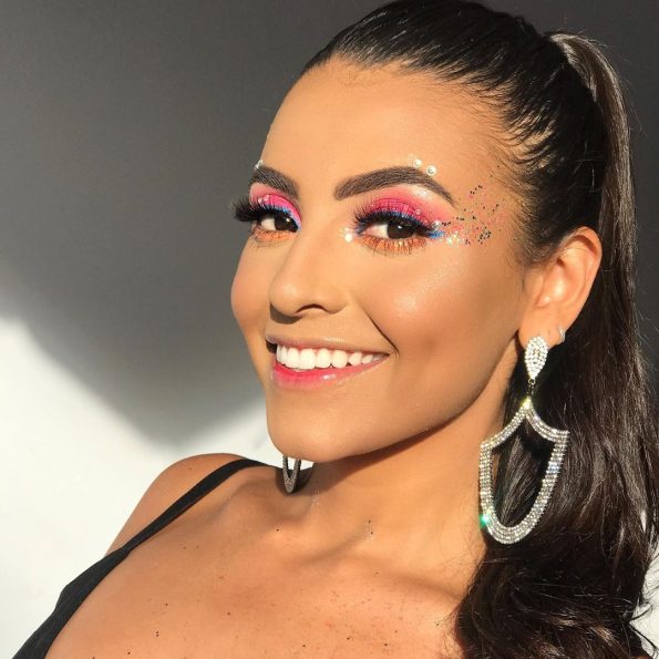 Maquiagem neon: 35 fotos para se inspirar e tutoriais com passo a passo