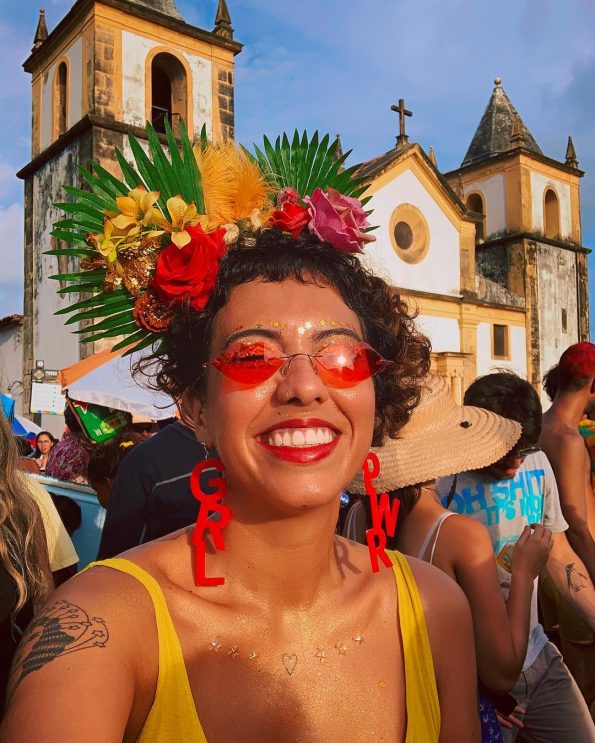 Looks de Carnaval: 40 ideias + tutoriais para um visual cheio de brilho