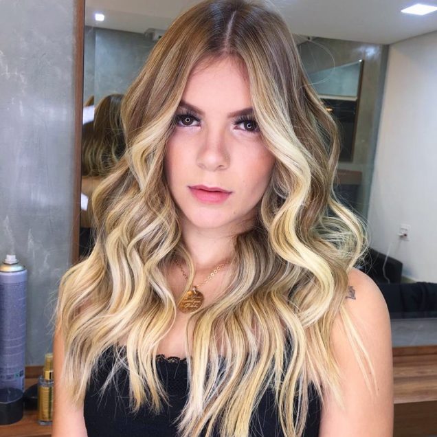 Loiro champagne: saiba tudo sobre essa tonalidade e aposte na tendência