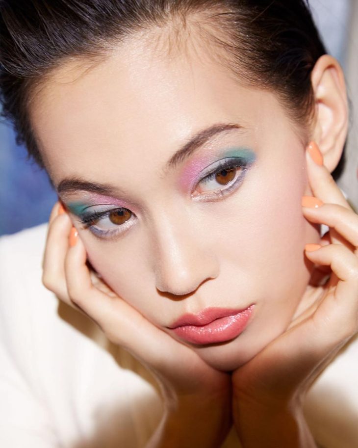 Maquiagem anos 80: passo a passo e 40 fotos para te inspirar