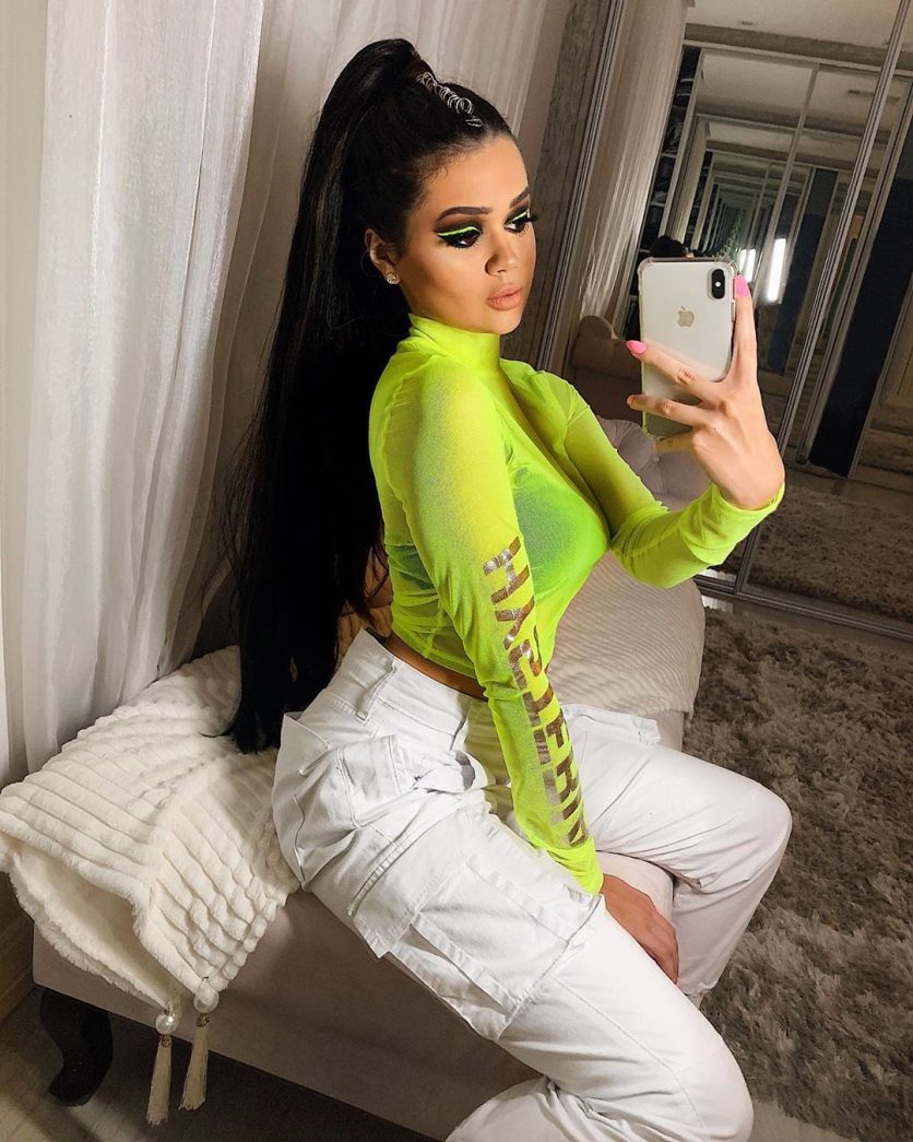 Verde neon: 30 ideias para incluir esse tom no look e usar sem medo