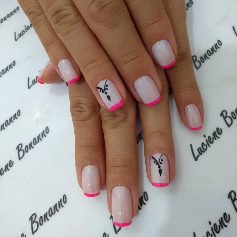 Francesinha rosa: 30 estilos para você inovar suas unhas