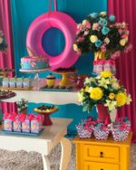 Pool party: como fazer uma festa colorida e divertida na piscina