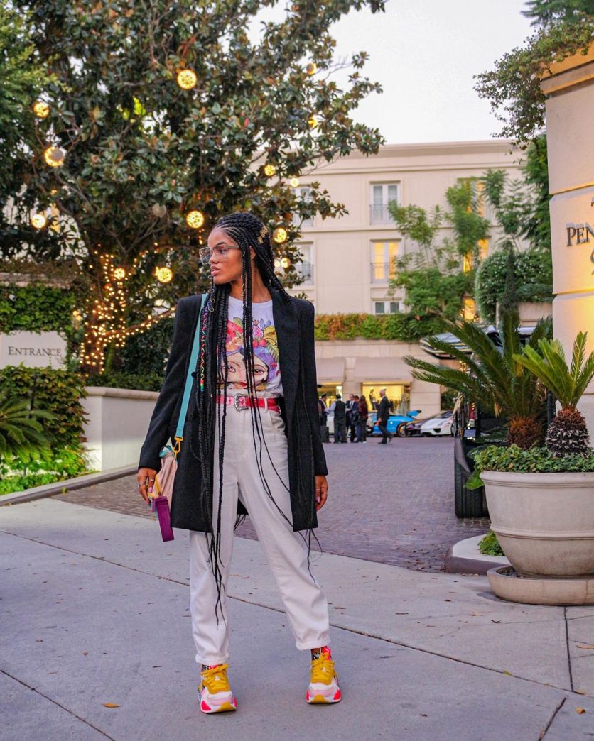 Tênis colorido: 30 looks que mesclam conforto e estilo