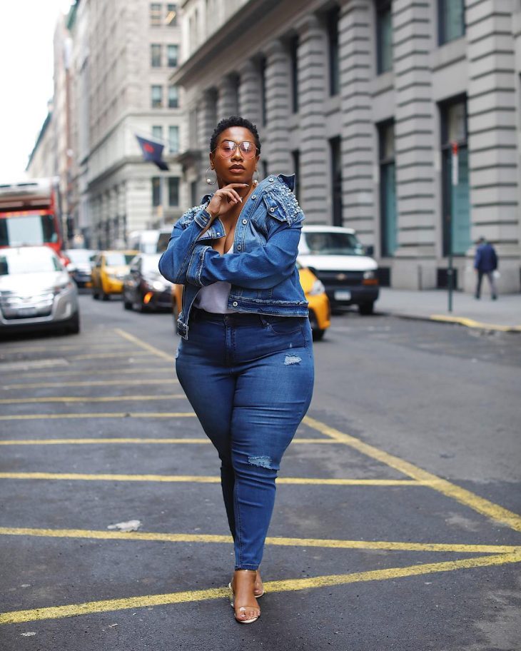 Calça rasgada: 30 looks + tutoriais dessa peça que é puro estilo