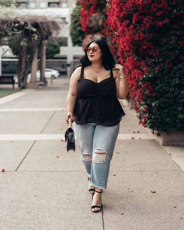 Calça rasgada: 30 looks + tutoriais dessa peça que é puro estilo