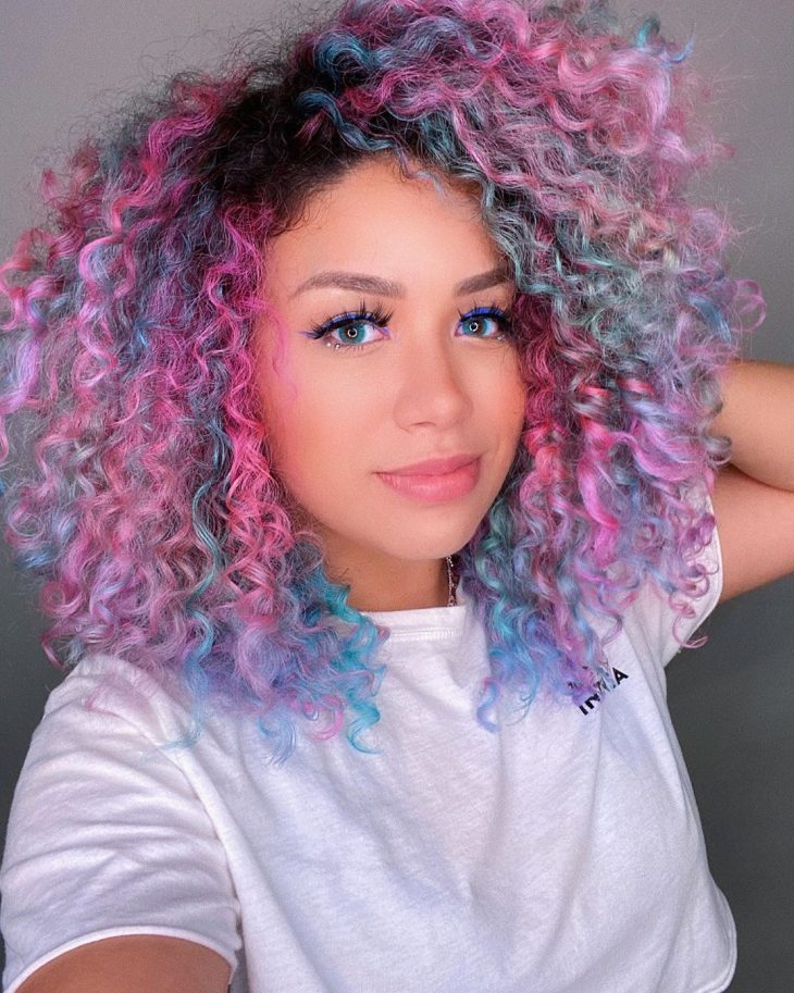 Mechas coloridas: 40 FOTOS + tutoriais para um visual descolado