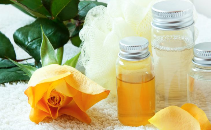 Água de rosa: 7 benefícios incríveis que você não conhecia