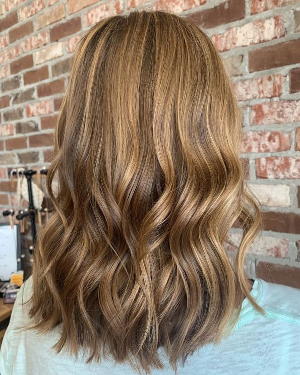 Cabelo caramelo: fotos e como alcançar a cor que é pura tendência