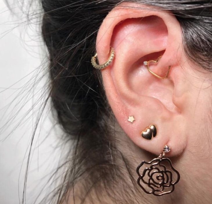 Piercing daith: 15 fotos inspiradoras + relatos e dicas de cuidados