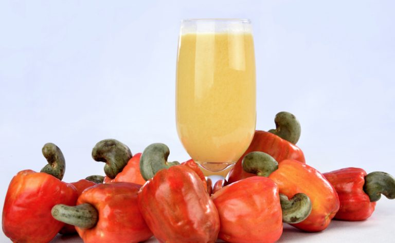 Suco de caju: 10 receitas e 7 benefícios para você