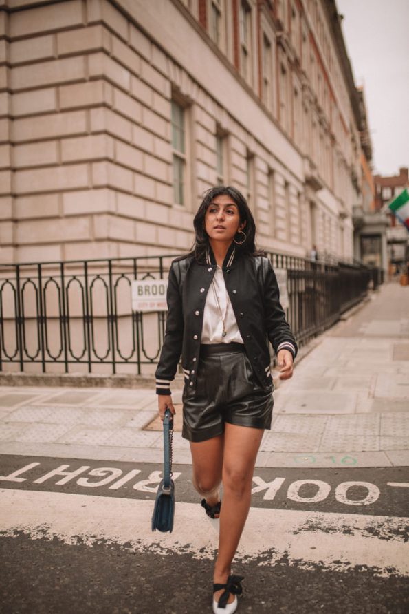 Como usar shorts de couro: 25 looks poderosos para se inspirar