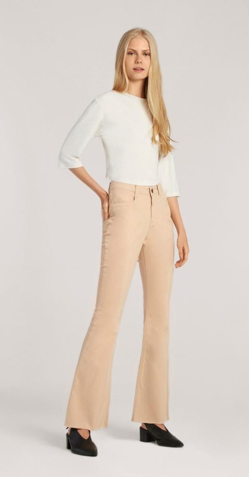 Calça boot cut: 20 fotos para aprender a usar essa peça sem errar