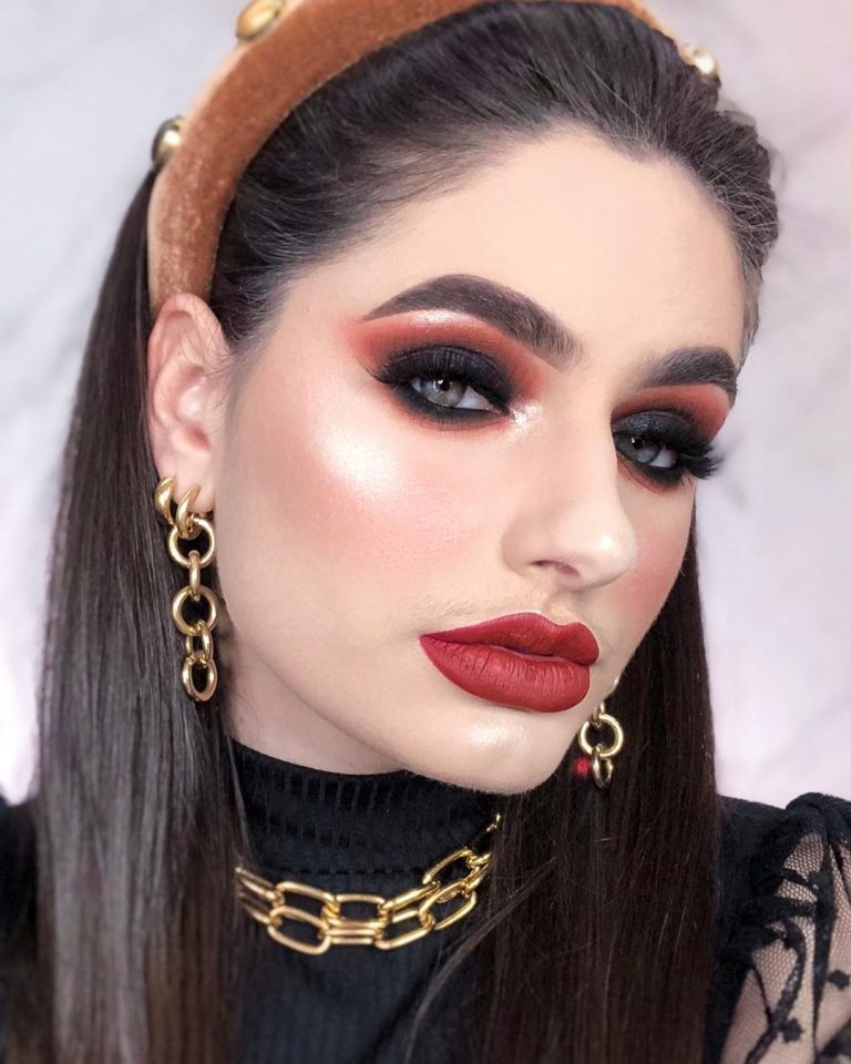 Maquiagem preta: 35 inspirações e passo a passo para aprender já