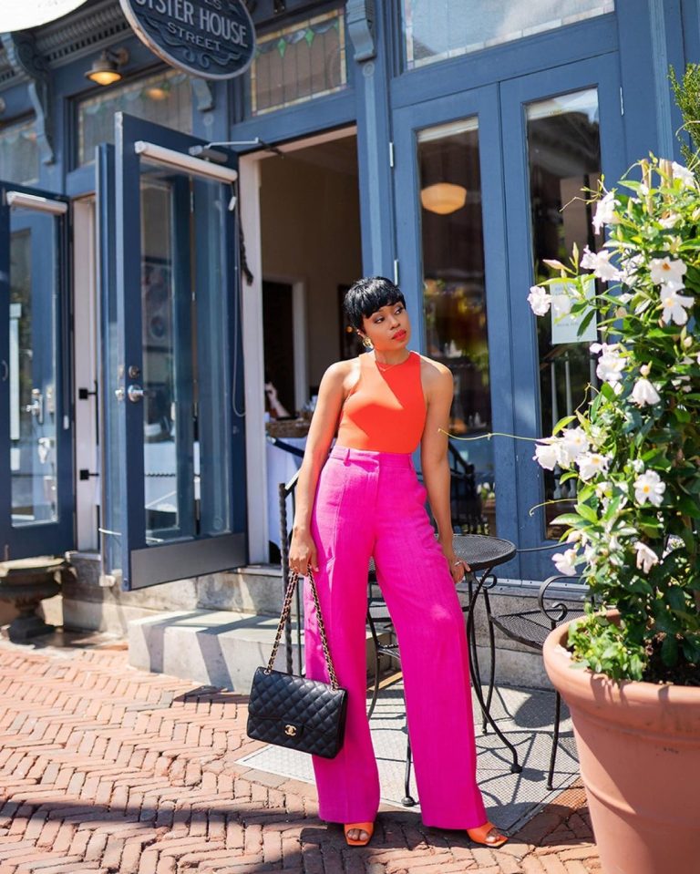 Calça rosa: 30 fotos + opções para chamar de sua