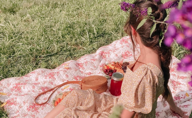 Cottagecore: o que é, características e looks maravilhosos dessa estética