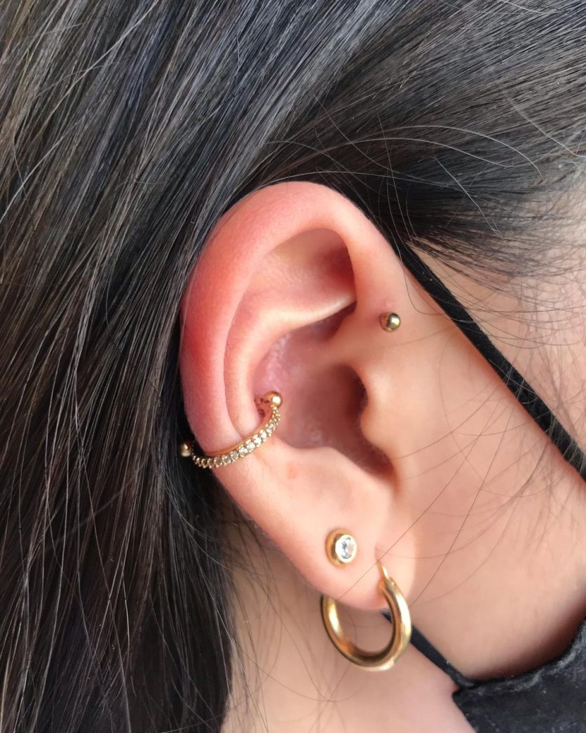 Piercing conch: 30 fotos, vídeos e dicas preciosas de uma body piercer