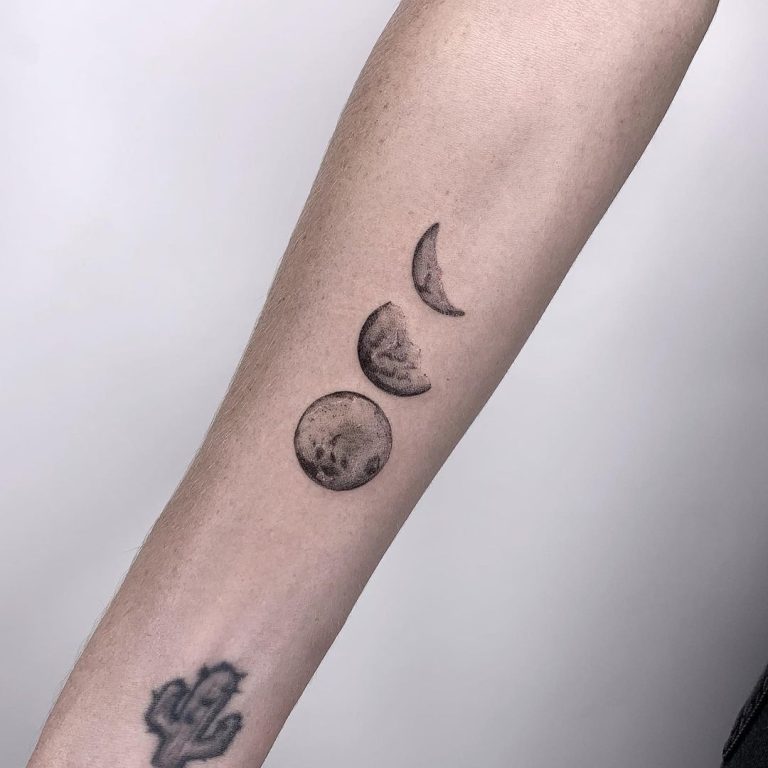 Tatuagem de fases da lua: 80 ideias supercriativas para fazer a sua Tatuagem de fases da lua: 80 ideias supercriativas para fazer a sua