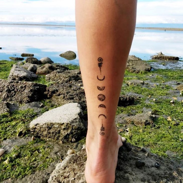Tatuagem de fases da lua: 80 ideias supercriativas para fazer a sua Tatuagem de fases da lua: 80 ideias supercriativas para fazer a sua
