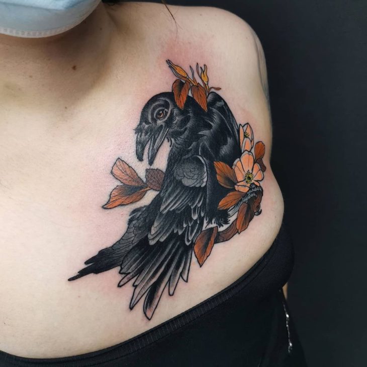 Tatuagem de corvo: 50 ideias para uma arte repleta de misticismo