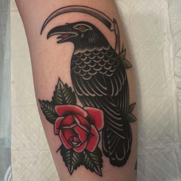 Tatuagem de corvo: 50 ideias para uma arte repleta de misticismo