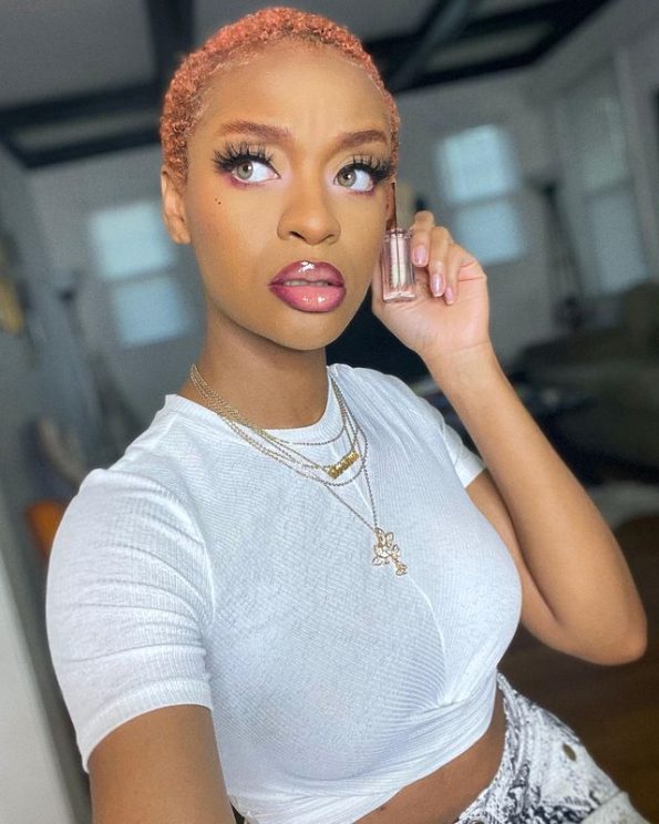 Pixie cut cacheado ou crespo: 30 inspirações e dicas para a tendência