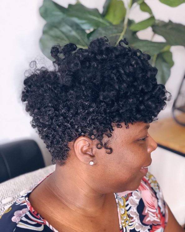Pixie cut cacheado e crespo: 30 fotos para seguir a tendência