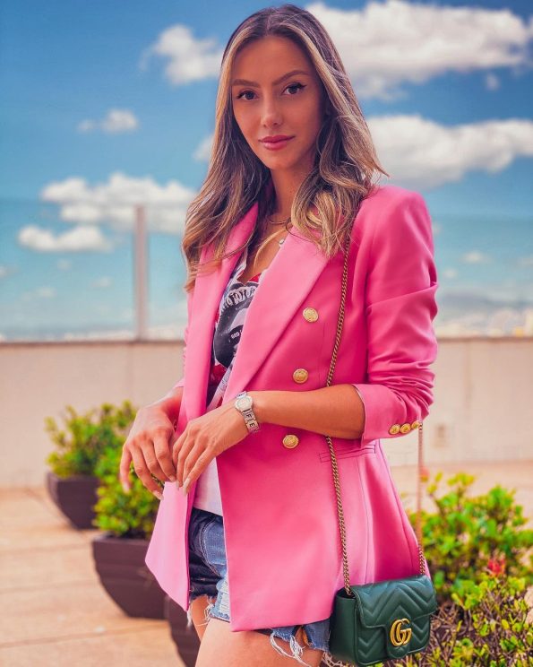 Blazer rosa: 38 modelos para aprender a usar essa maravilha