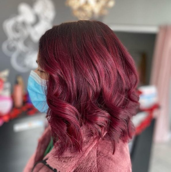 20 ideias de cabelo borgonha que são pura elegância
