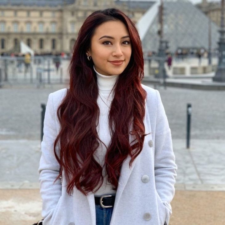 20 ideias de cabelo borgonha que são pura elegância