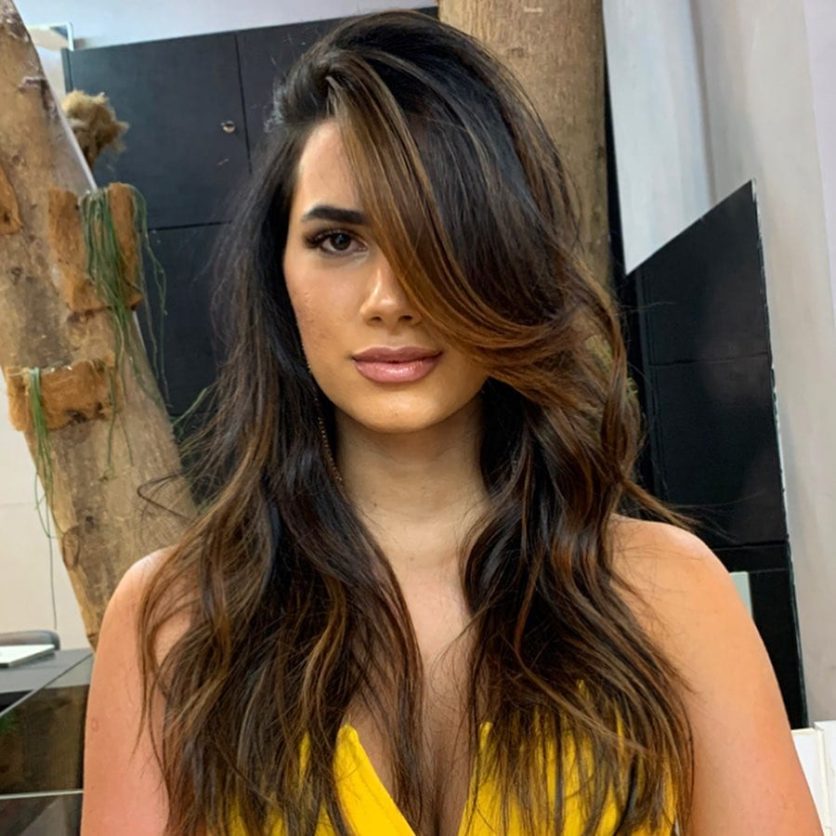 Franja longa: 25 fotos desse corte e tutoriais para renovar o visual