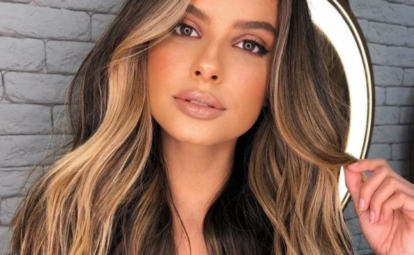 Mechas douradas: 30 fotos + tutoriais perfeitos para mudar o visual