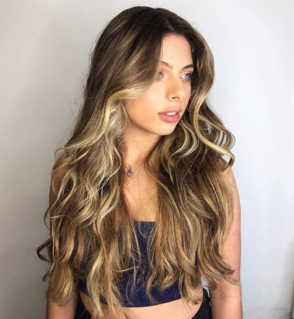 Mechas douradas: 30 fotos + tutoriais perfeitos para mudar o visual