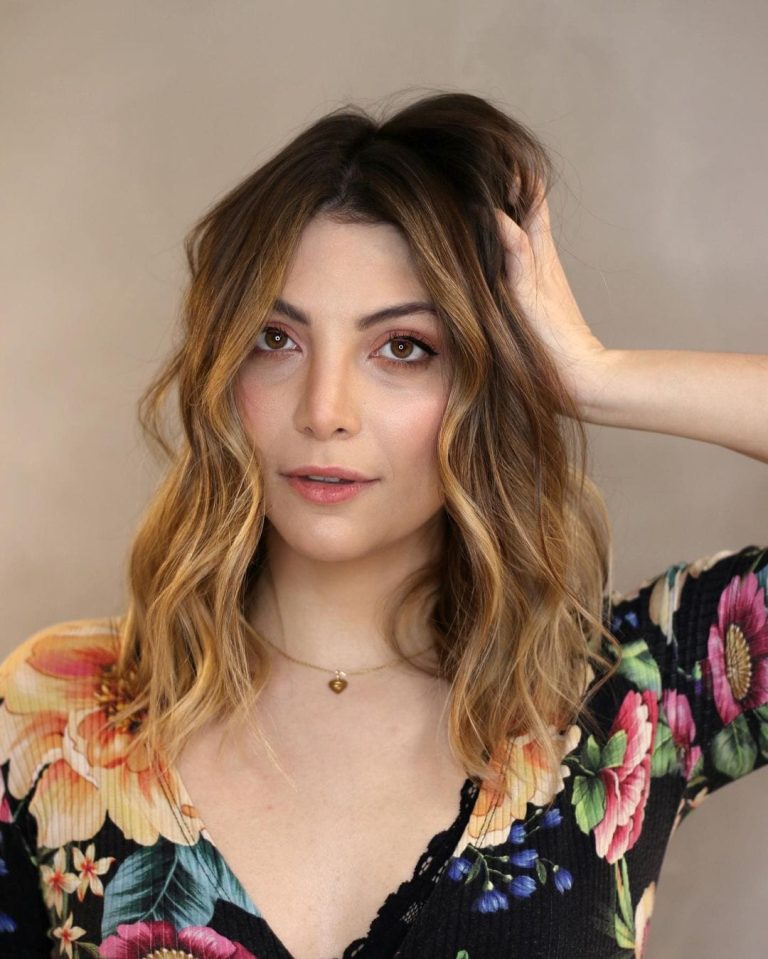 Mechas douradas: 30 fotos + tutoriais perfeitos para mudar o visual