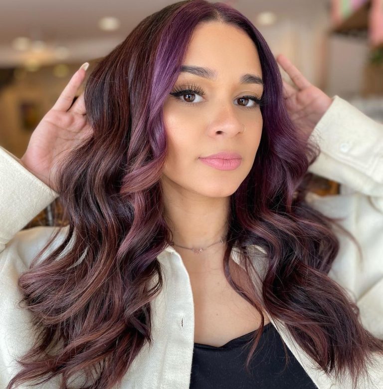 Mechas roxas: 30 fotos + 4 tutoriais para tirar o visual do óbvio