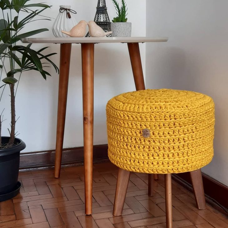 Puff de crochê: 20 modelos e 5 tutoriais desse item decorativo incrível