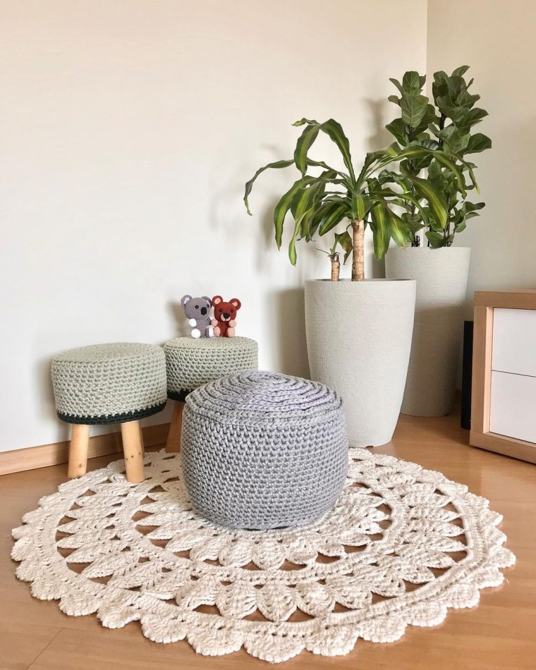 Puff de crochê: 20 modelos e 5 tutoriais desse item decorativo incrível