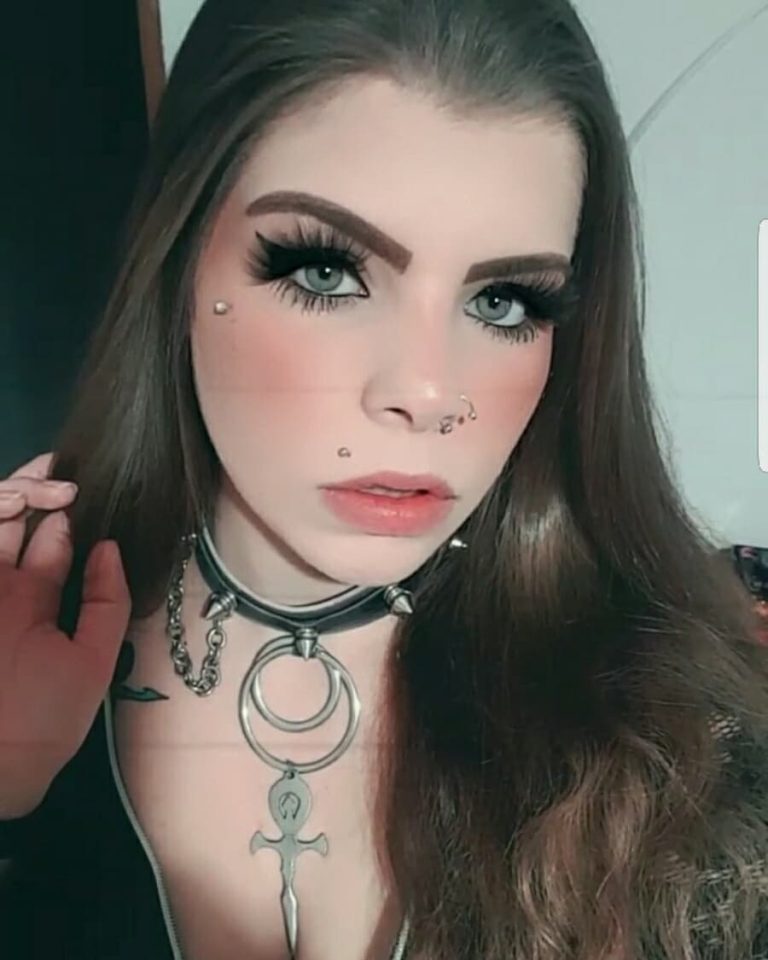 Piercing Monroe: como cuidar + 45 fotos lindas com a joia