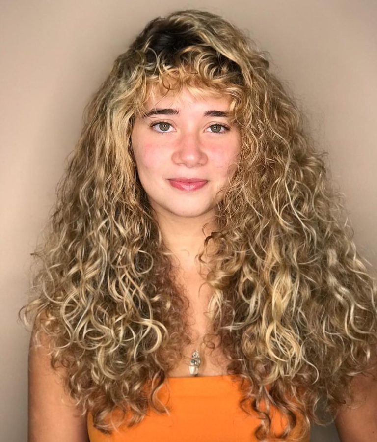 Franja cacheada: inspirações e tutoriais