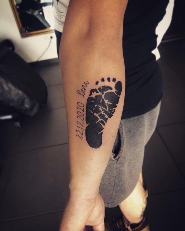 Tatuagem de data: 30 ideias para você eternizar acontecimentos