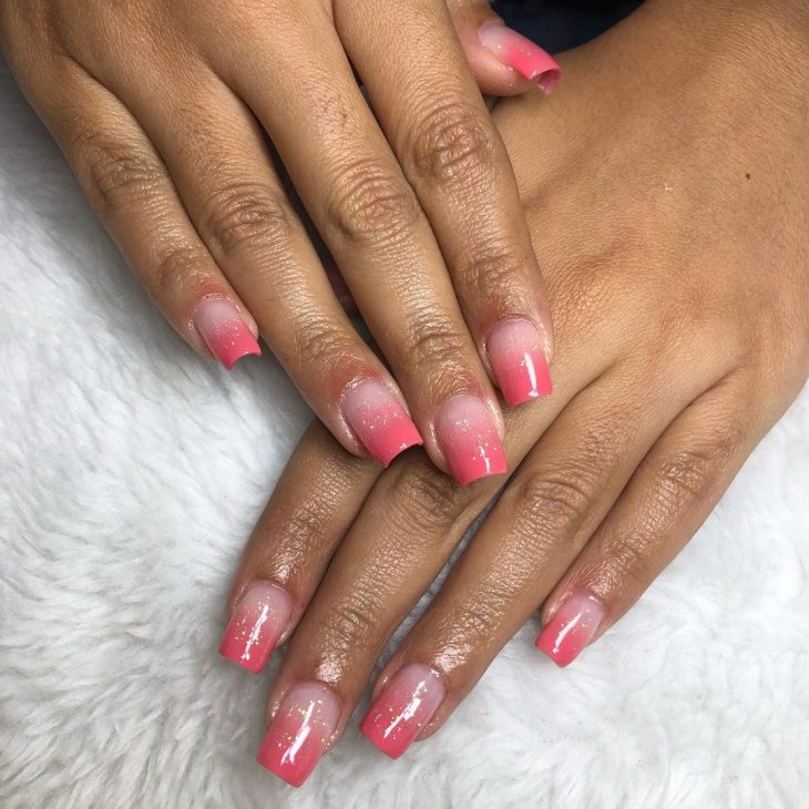 Esmalte rosa claro: 30 ideias de unha e dicas para comprar o seu