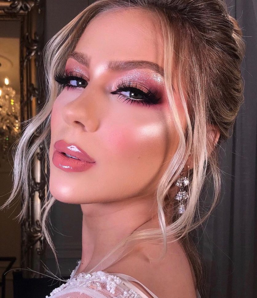 Maquiagem rosa com glitter: 30 ideias para você se inspirar e brilhar