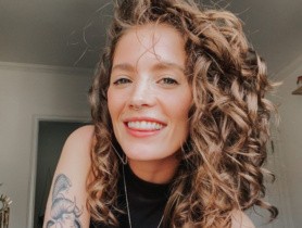 Cabelo 2b: o que é, como cuidar e melhores produtos para os fios