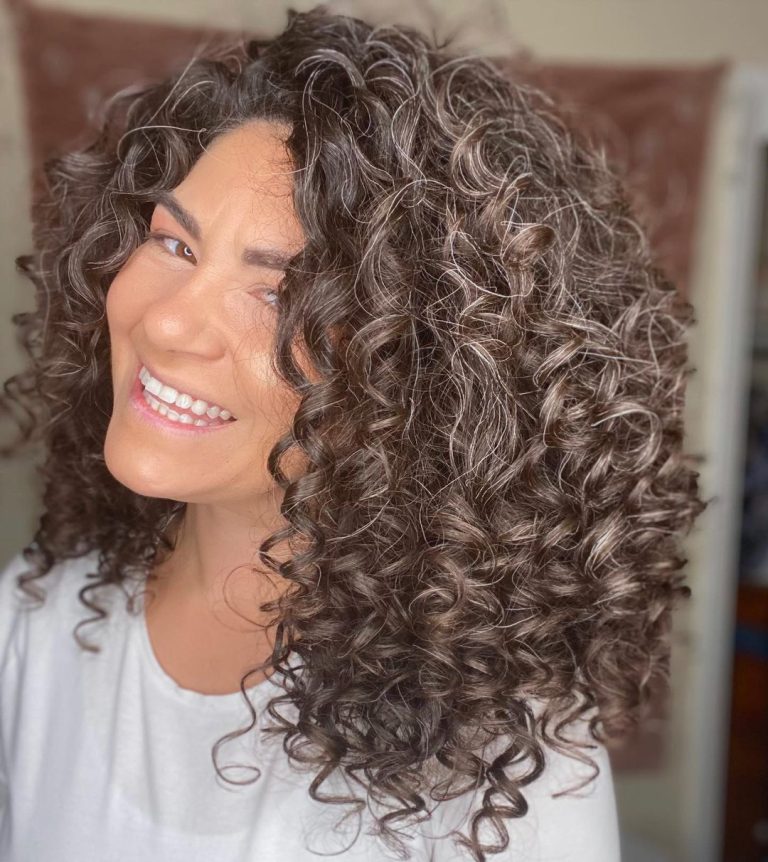 Louro medio acinzentado: 20 fotos e 4 tutoriais para chegar nesse tom